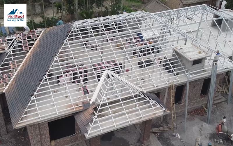 Giá lợp ngói trọn gói giá bao nhiêu và những điều cần biết khi lợp ngói ...